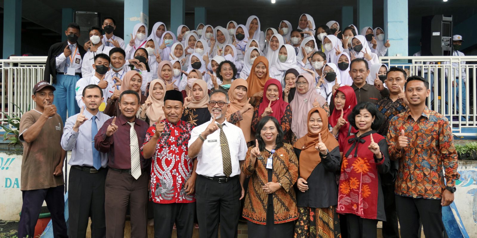 TOREHAN SEJARAH SMANELA BAKTIKU HARAPANMU MENGABDI di DESA – Official ...