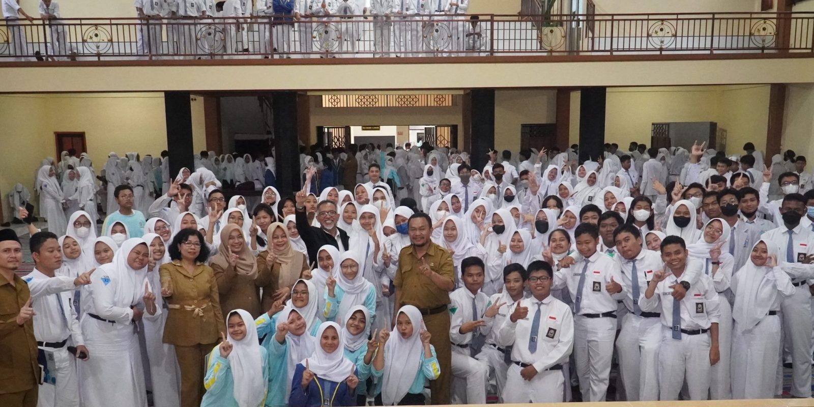 TERLAKSANANYA FORUM KOMUNIKASI SISWA SMANELA – Official Website SMAN 1 ...